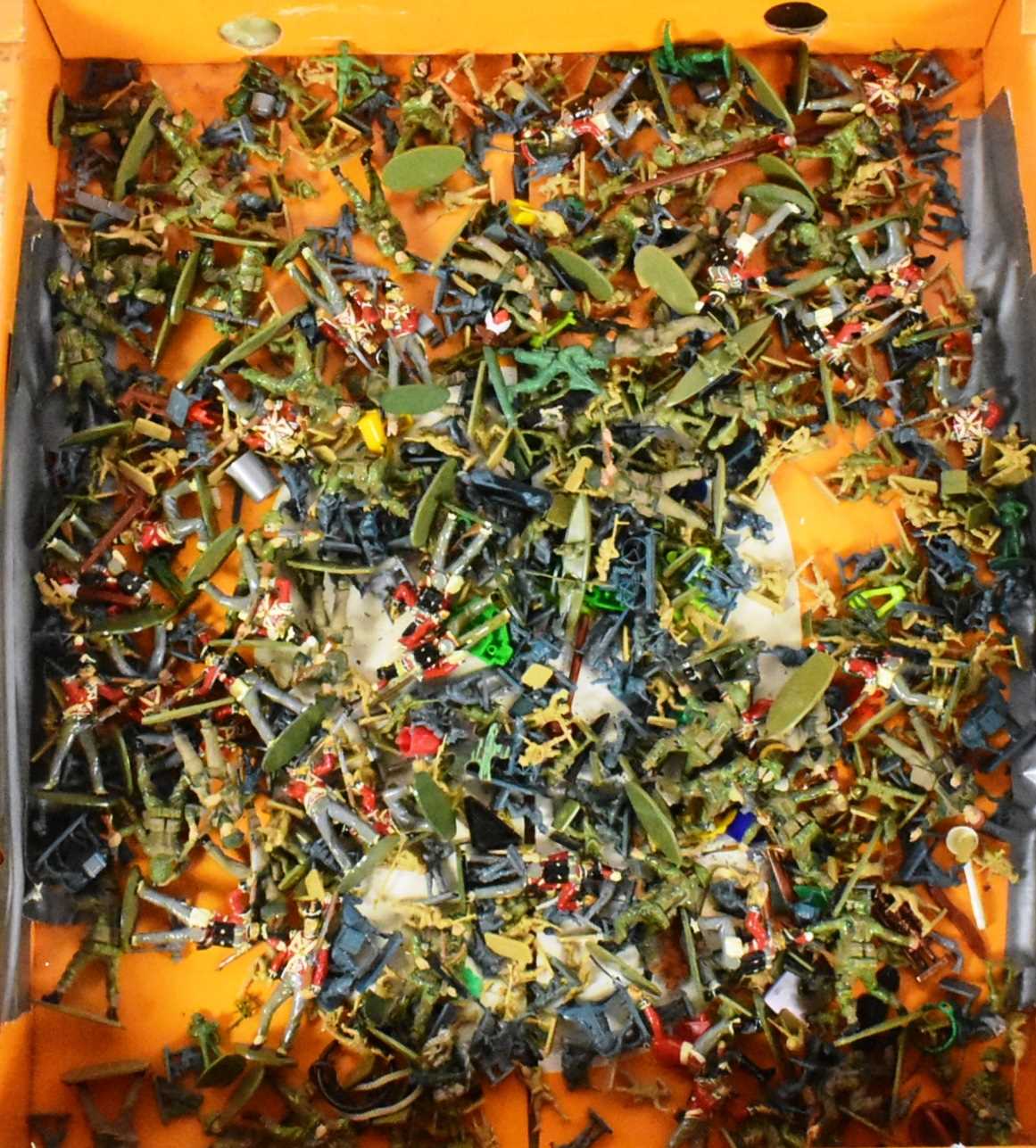 Lot 92 - TOY SOLDIERS - COLLECTION PLASTIC TOY