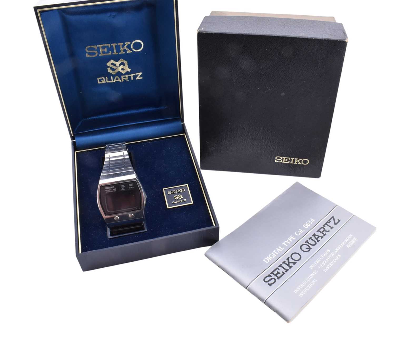 Lot 283 - SEIKO CHRONOGRAPH LCD STAINLESS STEEL 0634