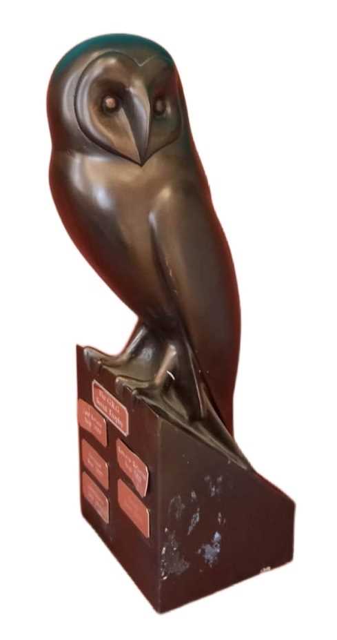 Lot 237 - FORMER BRISTOL ZOO GARDENS - OWL SCULPTURE