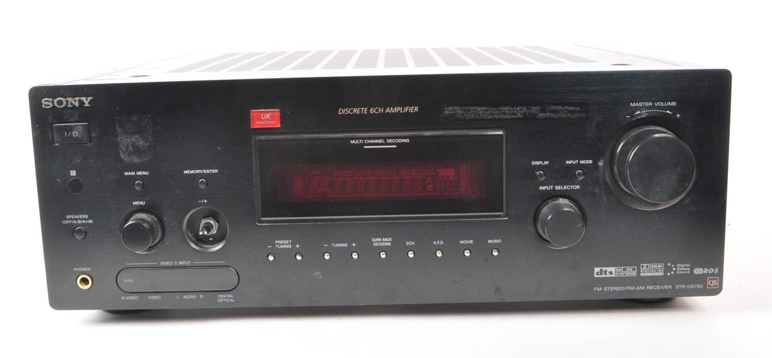 Lot 432 - SONY - 2003 DISCRETE 6 CHANNEL AMPLIFIER